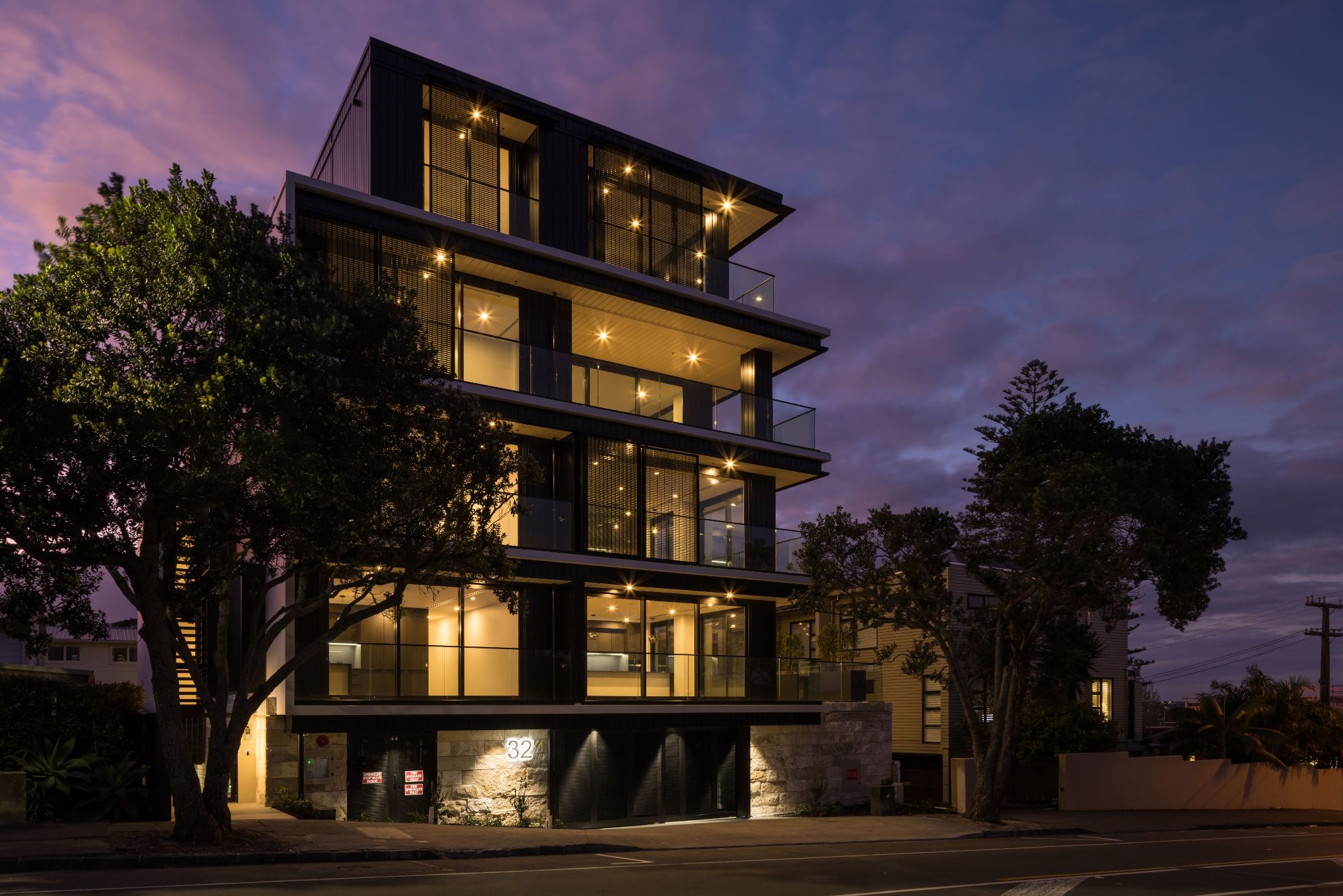 Insol | XXXII Apartments